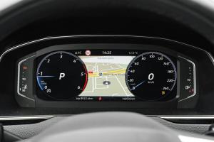 Black Volkswagen Passat 2022 in Riga, with an engine capacity of 2.00 L and mileage of 149 thousand km for 21550 €, photo 14 on AUTOMOTO.COM.LV