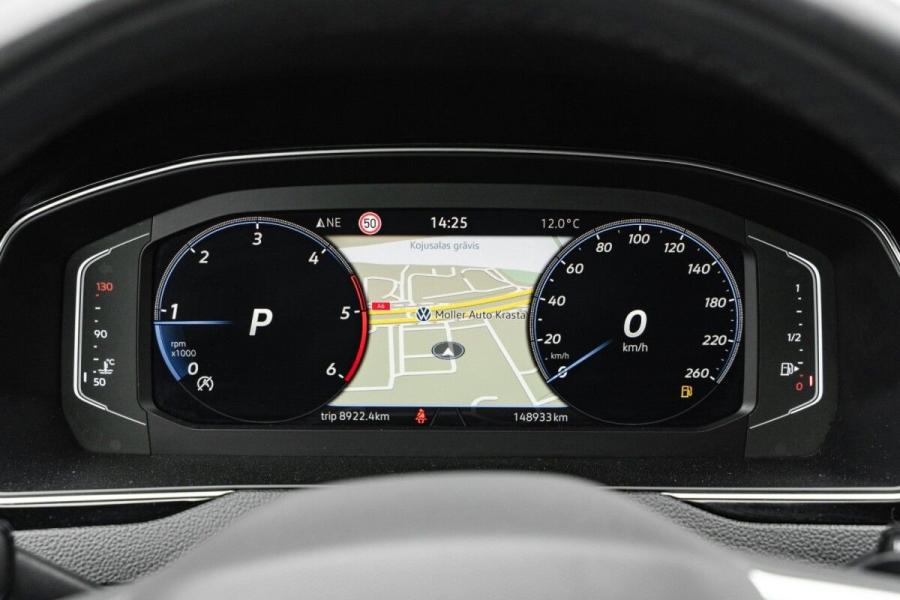 Black Volkswagen Passat 2022 in Riga, with an engine capacity of 2.00 L and mileage of 149 thousand km for 21550 €, photo 14 on AUTOMOTO.COM.LV