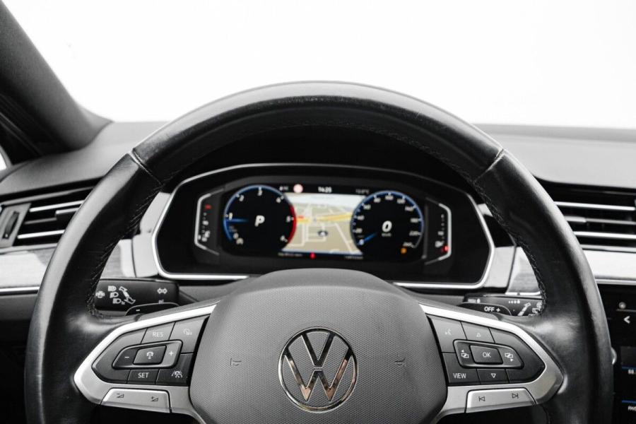 Black Volkswagen Passat 2022 in Riga, with an engine capacity of 2.00 L and mileage of 149 thousand km for 21550 €, photo 16 on AUTOMOTO.COM.LV