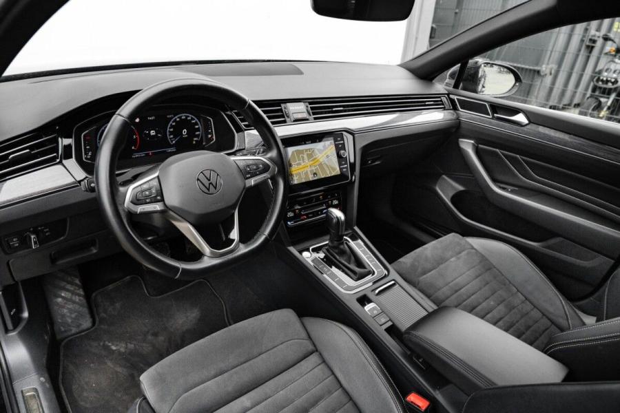 Black Volkswagen Passat 2022 in Riga, with an engine capacity of 2.00 L and mileage of 149 thousand km for 21550 €, photo 27 on AUTOMOTO.COM.LV