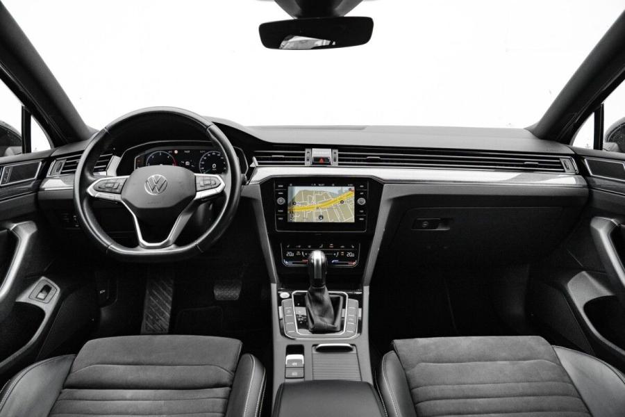 Black Volkswagen Passat 2022 in Riga, with an engine capacity of 2.00 L and mileage of 149 thousand km for 21550 €, photo 29 on AUTOMOTO.COM.LV