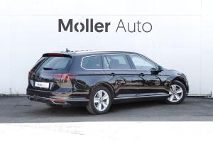 Black Volkswagen Passat 2022 in Riga, with an engine capacity of 2.00 L and mileage of 118 thousand km for 23500 €, photo 5 on AUTOMOTO.COM.LV