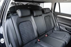 Black Volkswagen Passat 2022 in Riga, with an engine capacity of 2.00 L and mileage of 118 thousand km for 23500 €, photo 9 on AUTOMOTO.COM.LV