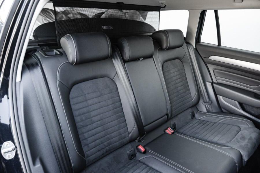 Black Volkswagen Passat 2022 in Riga, with an engine capacity of 2.00 L and mileage of 118 thousand km for 23500 €, photo 9 on AUTOMOTO.COM.LV