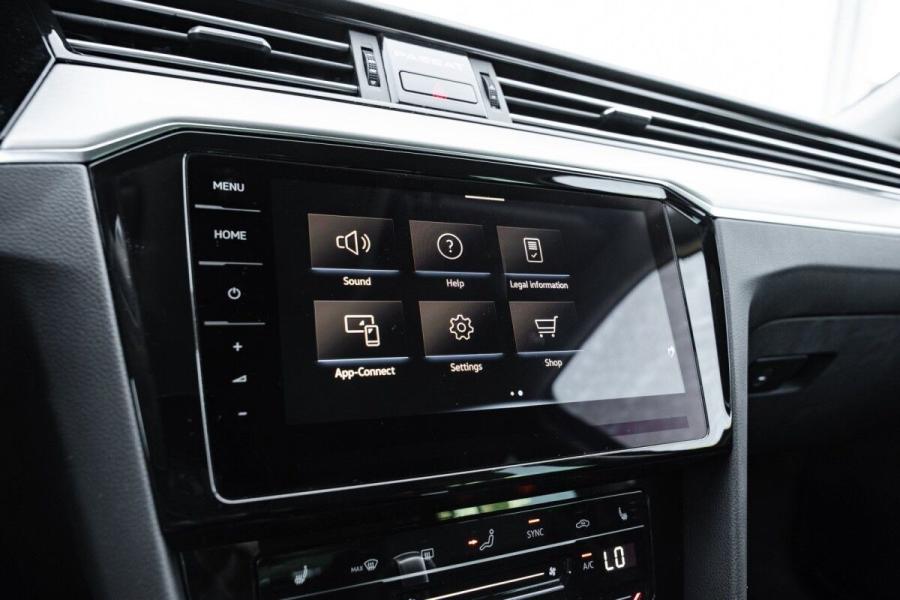 Black Volkswagen Passat 2022 in Riga, with an engine capacity of 2.00 L and mileage of 118 thousand km for 23500 €, photo 30 on AUTOMOTO.COM.LV