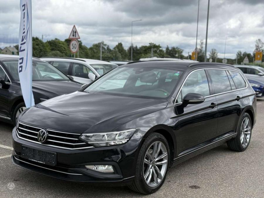 Black Volkswagen Passat 2022 in Vilnius, with an engine capacity of 1.97 L and mileage of 220 thousand km for 15550 €, photo 1 on AUTOMOTO.COM.LV