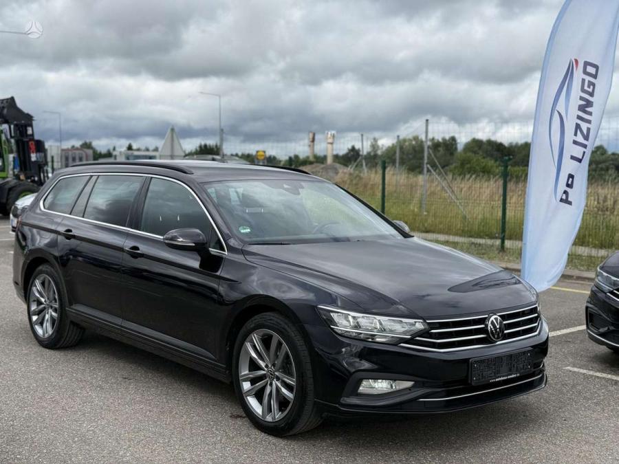 Black Volkswagen Passat 2022 in Vilnius, with an engine capacity of 1.97 L and mileage of 220 thousand km for 15550 €, photo 3 on AUTOMOTO.COM.LV