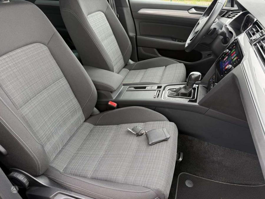 Black Volkswagen Passat 2022 in Vilnius, with an engine capacity of 1.97 L and mileage of 220 thousand km for 15550 €, photo 11 on AUTOMOTO.COM.LV
