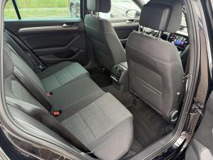 Black Volkswagen Passat 2022 in Vilnius, with an engine capacity of 1.97 L and mileage of 220 thousand km for 15550 €, photo 12 on AUTOMOTO.COM.LV