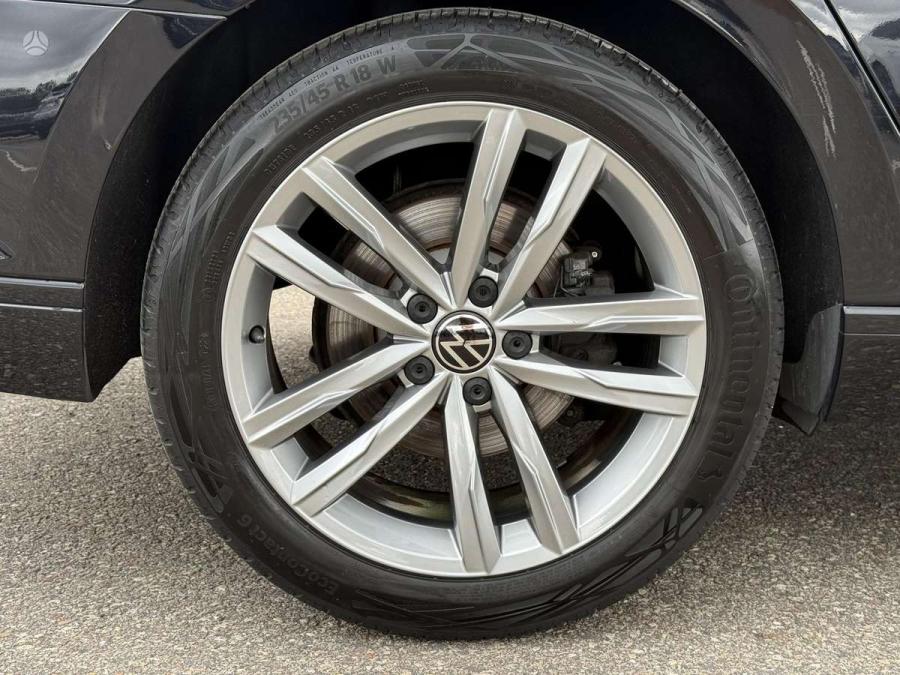 Black Volkswagen Passat 2022 in Vilnius, with an engine capacity of 1.97 L and mileage of 220 thousand km for 15550 €, photo 15 on AUTOMOTO.COM.LV