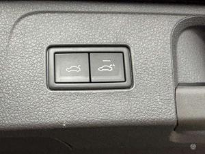 Black Volkswagen Passat 2022 in Vilnius, with an engine capacity of 1.97 L and mileage of 220 thousand km for 15550 €, photo 17 on AUTOMOTO.COM.LV