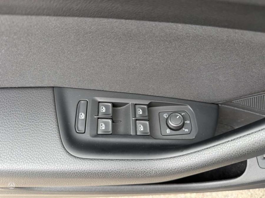 Black Volkswagen Passat 2022 in Vilnius, with an engine capacity of 1.97 L and mileage of 220 thousand km for 15550 €, photo 24 on AUTOMOTO.COM.LV