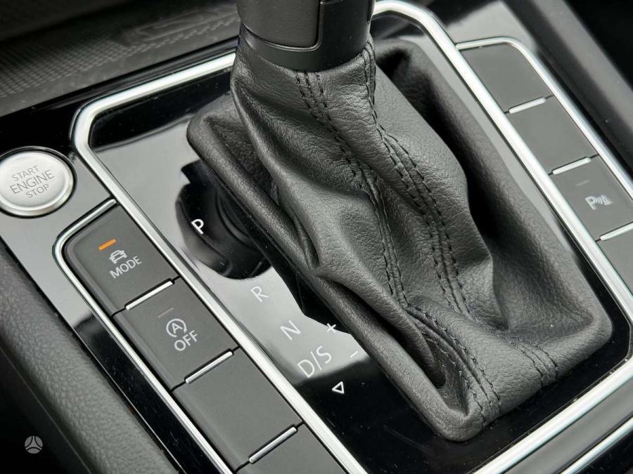 Black Volkswagen Passat 2022 in Vilnius, with an engine capacity of 1.97 L and mileage of 220 thousand km for 15550 €, photo 29 on AUTOMOTO.COM.LV