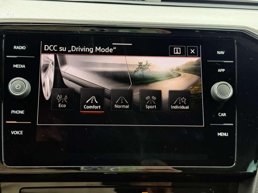Black Volkswagen Passat 2022 in Vilnius, with an engine capacity of 1.97 L and mileage of 220 thousand km for 15550 €, photo 30 on AUTOMOTO.COM.LV