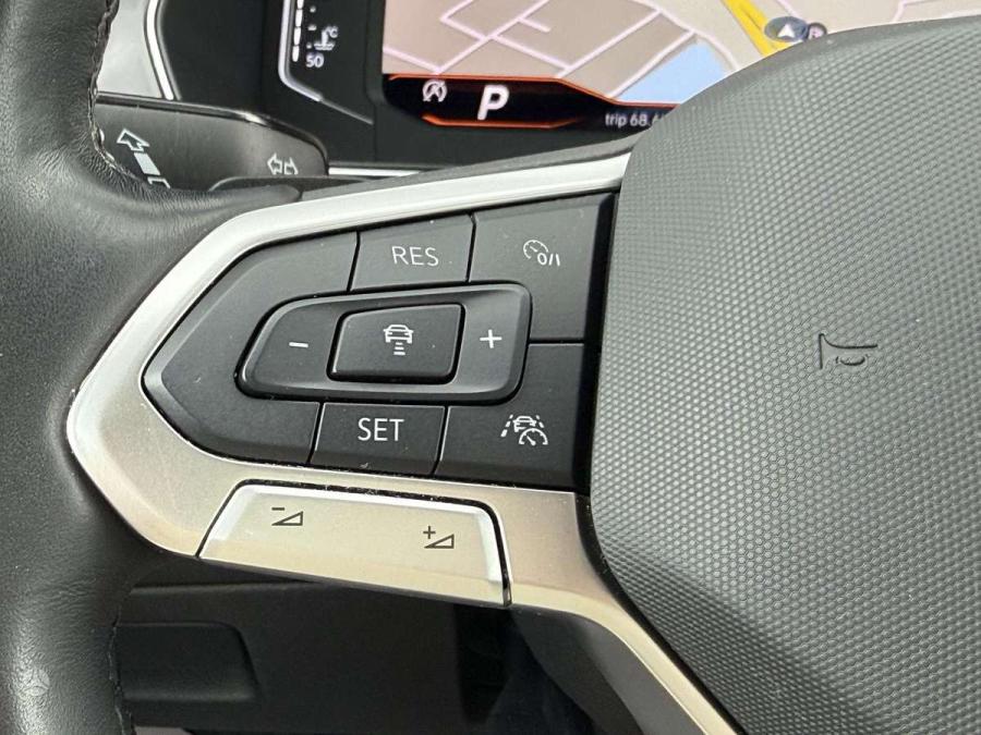 Black Volkswagen Passat 2022 in Vilnius, with an engine capacity of 1.97 L and mileage of 220 thousand km for 15550 €, photo 32 on AUTOMOTO.COM.LV