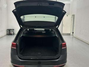 Melns Volkswagen Passat 2022 Viļņa, ar dzinēja tilpumu 1.50 L un nobraukumu 151 tūkst. km par 18515 €, foto 17 vietnē AUTOMOTO.COM.LV