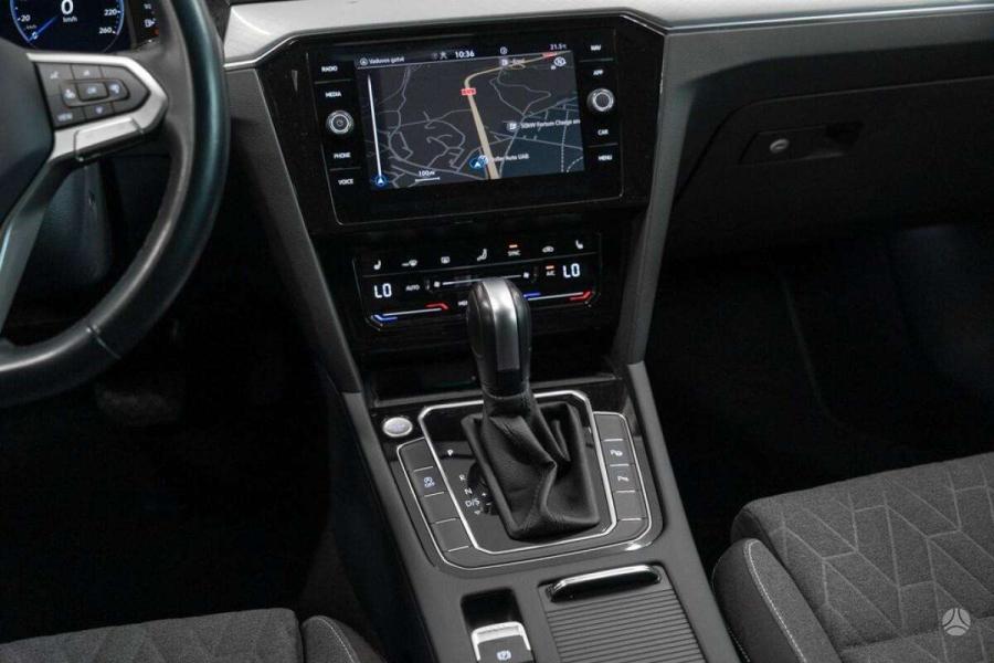 Melns Volkswagen Passat 2022 Viļņa, ar dzinēja tilpumu 2.00 L un nobraukumu 160 tūkst. km par 18100 €, foto 17 vietnē AUTOMOTO.COM.LV