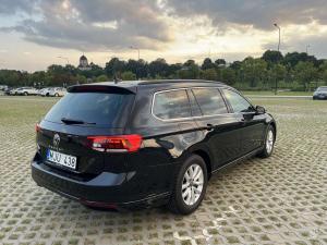 Black Volkswagen Passat 2022 in Vilnius, with an engine capacity of 1.50 L and mileage of 52 thousand km for 21500 €, photo 6 on AUTOMOTO.COM.LV