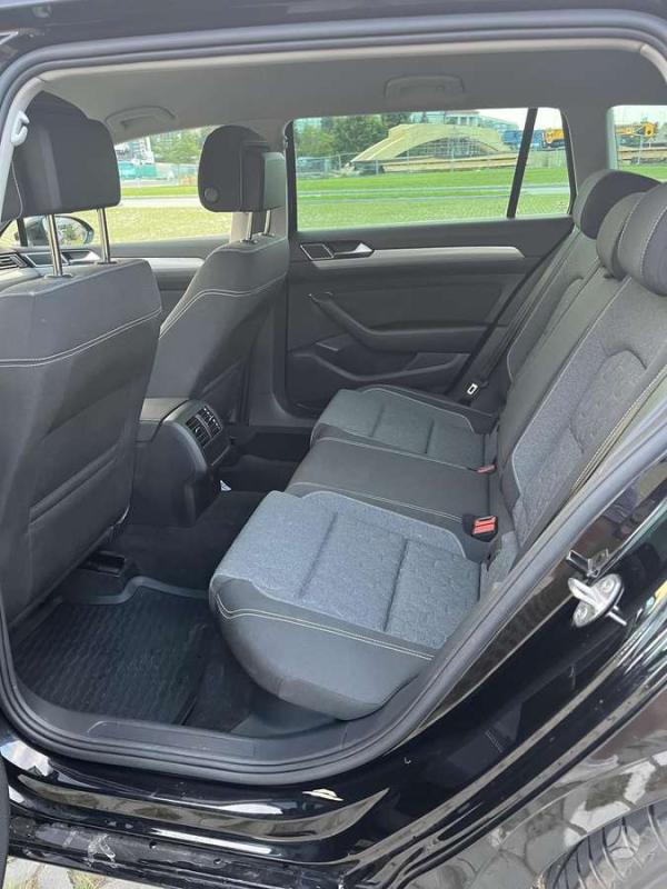 Melns Volkswagen Passat 2022 Viļņa, ar dzinēja tilpumu 1.50 L un nobraukumu 52 tūkst. km par 21500 €, foto 10 vietnē AUTOMOTO.COM.LV