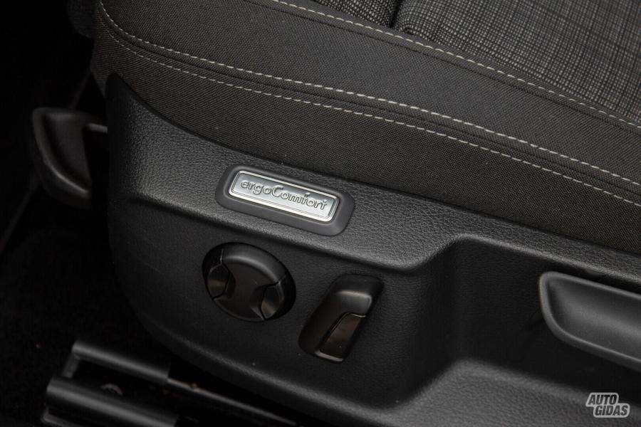 Melns Volkswagen Passat 2022 Kauņa, ar dzinēja tilpumu 2.00 L un nobraukumu 139 tūkst. km par 16600 €, foto 13 vietnē AUTOMOTO.COM.LV