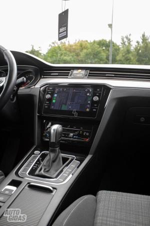 Melns Volkswagen Passat 2022 Kauņa, ar dzinēja tilpumu 2.00 L un nobraukumu 139 tūkst. km par 16600 €, foto 16 vietnē AUTOMOTO.COM.LV