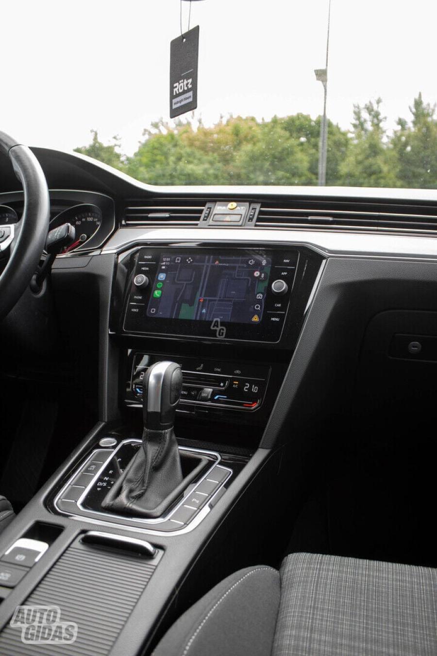 Melns Volkswagen Passat 2022 Kauņa, ar dzinēja tilpumu 2.00 L un nobraukumu 139 tūkst. km par 16600 €, foto 16 vietnē AUTOMOTO.COM.LV