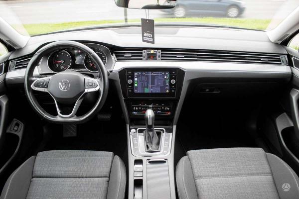 Black Volkswagen Passat 2022 in Kaunas, with an engine capacity of 1.97 L and mileage of 139 thousand km for 16600 €, photo 8 on AUTOMOTO.COM.LV
