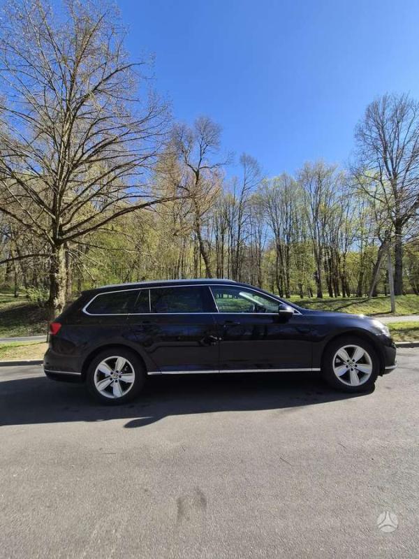 Melns Volkswagen Passat 2022 Viļņa, ar dzinēja tilpumu 1.50 L un nobraukumu 98 tūkst. km par 18000 €, foto  vietnē AUTOMOTO.COM.LV