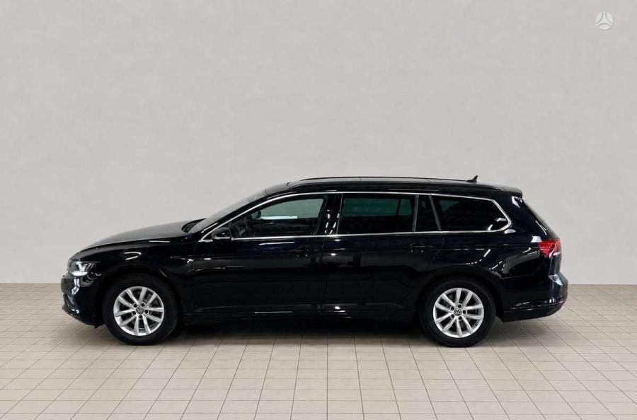 Melns Volkswagen Passat 2022 Kauņa, ar dzinēja tilpumu 1.97 L un nobraukumu 127 tūkst. km par 17900 €, foto 3 vietnē AUTOMOTO.COM.LV