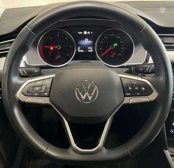 Volkswagen Passat 2022 in Kaunas on AUTOMOTO.COM.LV Black Volkswagen Passat 2022 in Kaunas, with an engine capacity of 1.97 L and mileage of 127 thousand km for 17900 €, photo 9 on AUTOMOTO.COM.LV