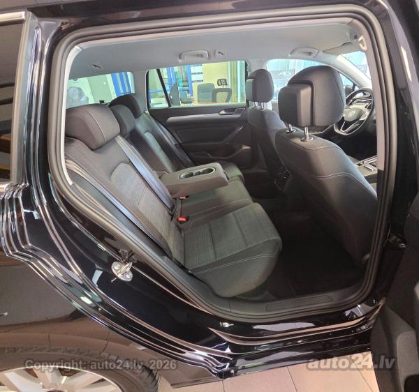 Black Volkswagen Passat 2022 in Tartu, with an engine capacity of 2.00 L and mileage of 194 thousand km for 17990 €, photo 10 on AUTOMOTO.COM.LV