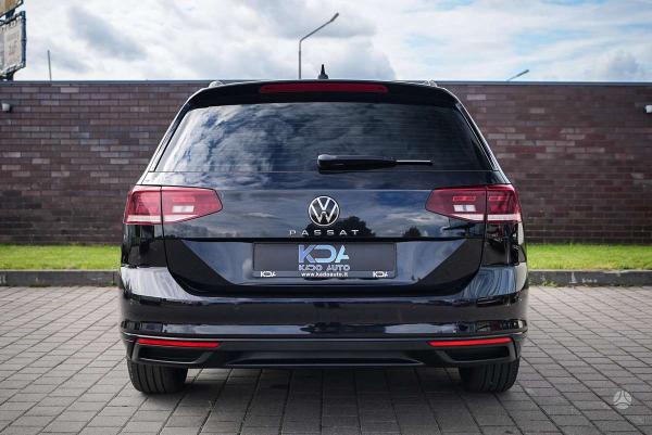 Black Volkswagen Passat 2022 in Marijampole, with an engine capacity of 1.97 L and mileage of 195 thousand km for 14450 €, photo 9 on AUTOMOTO.COM.LV
