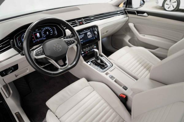 Melns Volkswagen Passat 2022 Tallina, ar dzinēja tilpumu 2.00 L un nobraukumu 99 tūkst. km par 23900 €, foto 9 vietnē AUTOMOTO.COM.LV