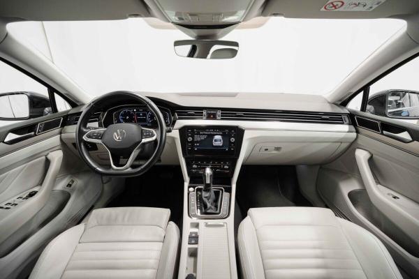 Melns Volkswagen Passat 2022 Tallina, ar dzinēja tilpumu 2.00 L un nobraukumu 99 tūkst. km par 23900 €, foto 10 vietnē AUTOMOTO.COM.LV