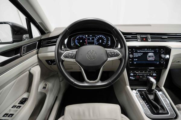 Melns Volkswagen Passat 2022 Tallina, ar dzinēja tilpumu 2.00 L un nobraukumu 99 tūkst. km par 23900 €, foto 11 vietnē AUTOMOTO.COM.LV