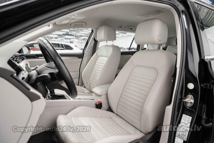 Melns Volkswagen Passat 2022 Tallina, ar dzinēja tilpumu 2.00 L un nobraukumu 99 tūkst. km par 23900 €, foto 16 vietnē AUTOMOTO.COM.LV