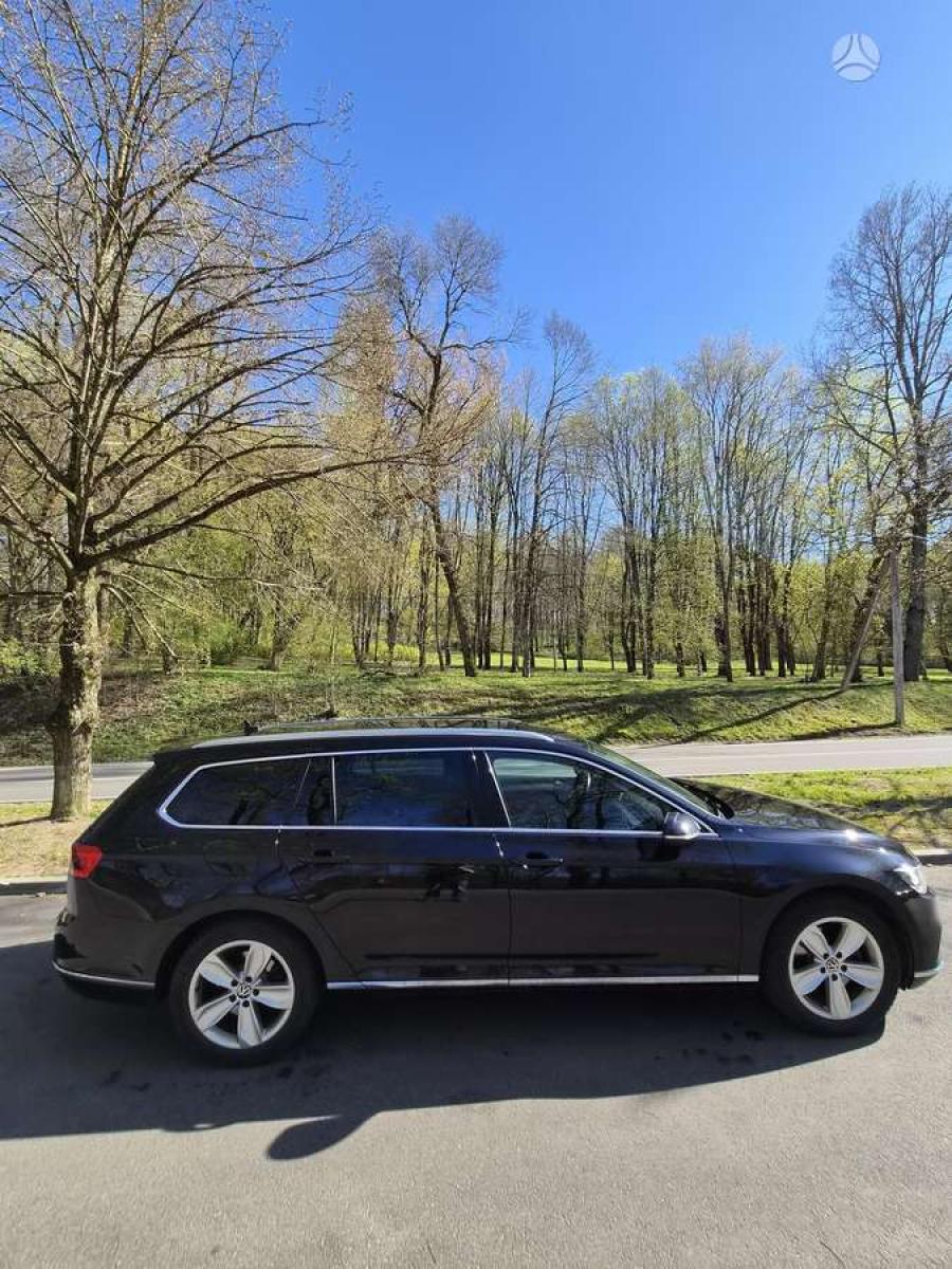 Melns Volkswagen Passat 2022 Viļņa, ar dzinēja tilpumu 1.50 L un nobraukumu 98 tūkst. km par 16750 €, foto 3 vietnē AUTOMOTO.COM.LV
