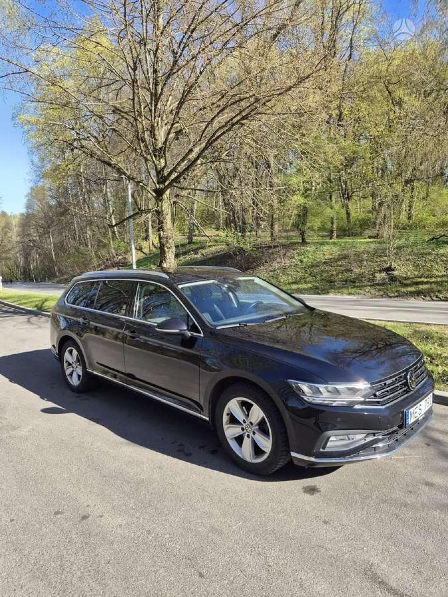 Melns Volkswagen Passat 2022 Viļņa, ar dzinēja tilpumu 1.50 L un nobraukumu 98 tūkst. km par 16750 €, foto 4 vietnē AUTOMOTO.COM.LV