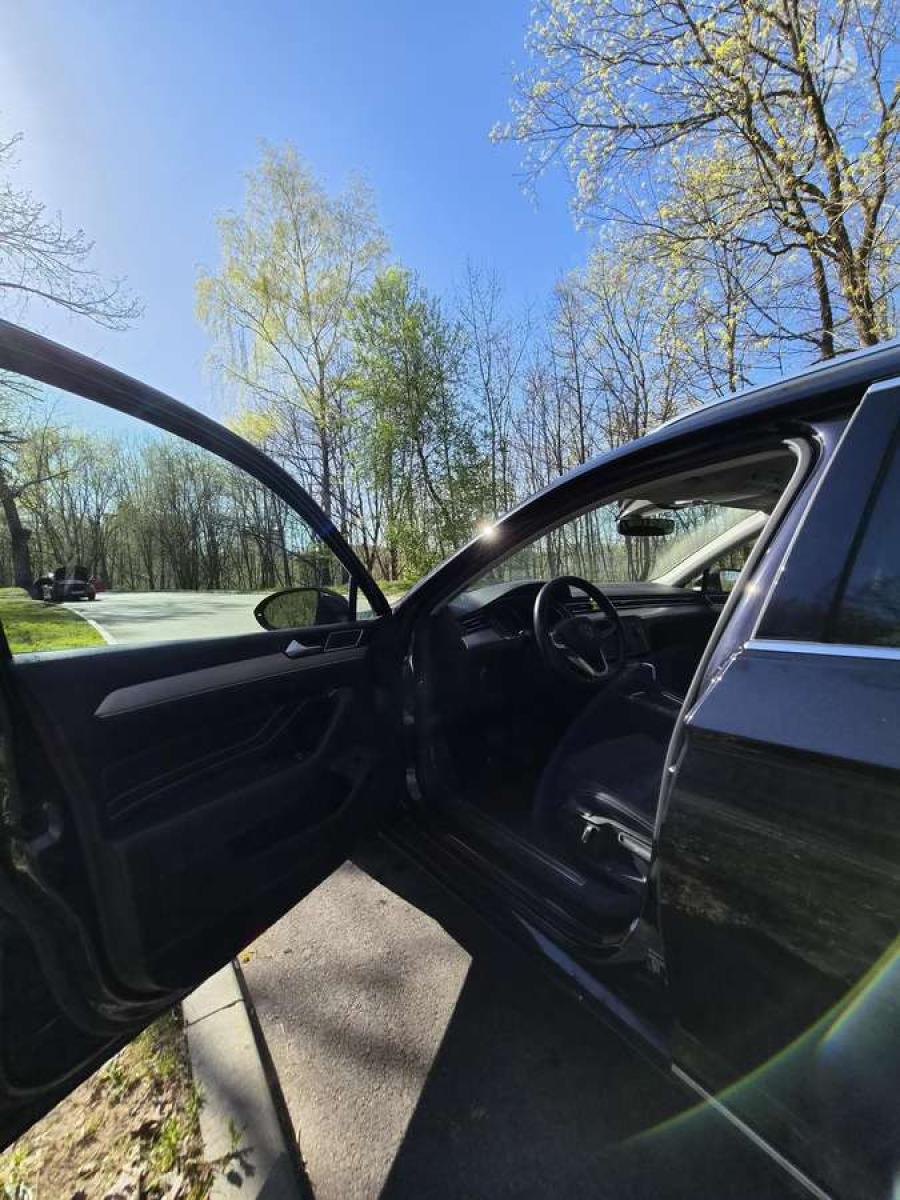 Melns Volkswagen Passat 2022 Viļņa, ar dzinēja tilpumu 1.50 L un nobraukumu 98 tūkst. km par 16750 €, foto 12 vietnē AUTOMOTO.COM.LV