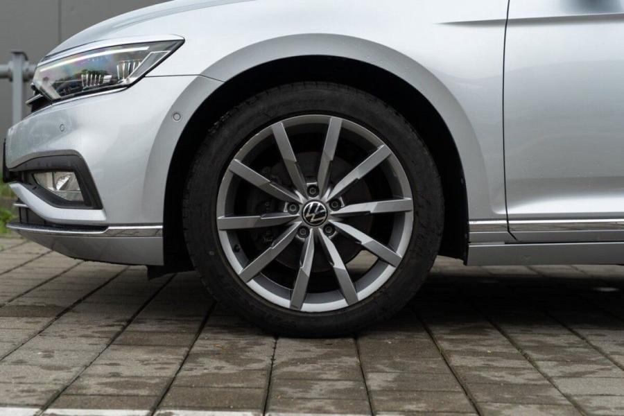 Melns Volkswagen Passat 2022 Viļņa, ar dzinēja tilpumu 2.00 L un nobraukumu 144 tūkst. km par 21150 €, foto 4 vietnē AUTOMOTO.COM.LV