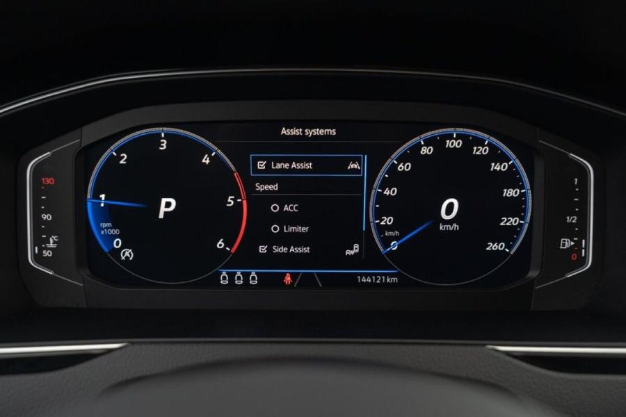 Melns Volkswagen Passat 2022 Viļņa, ar dzinēja tilpumu 2.00 L un nobraukumu 144 tūkst. km par 21150 €, foto 14 vietnē AUTOMOTO.COM.LV