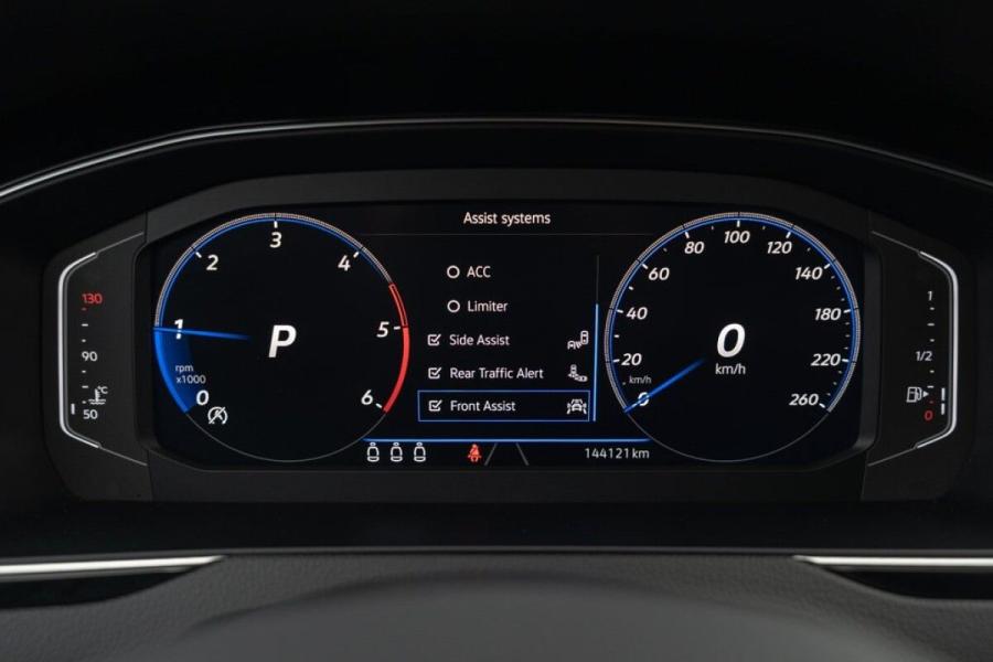Melns Volkswagen Passat 2022 Viļņa, ar dzinēja tilpumu 2.00 L un nobraukumu 144 tūkst. km par 21150 €, foto 15 vietnē AUTOMOTO.COM.LV
