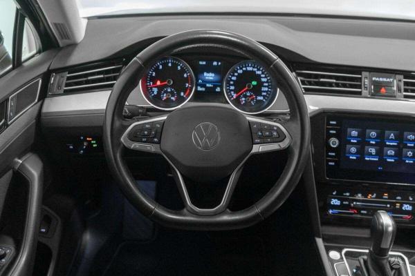 Melns Volkswagen Passat 2023 Viļņa, ar dzinēja tilpumu 1.50 L un nobraukumu 81 tūkst. km par 21650 €, foto 10 vietnē AUTOMOTO.COM.LV