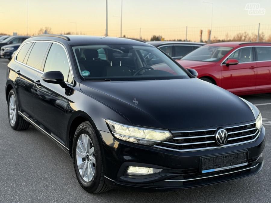 Melns Volkswagen Passat 2023 Viļņa, ar dzinēja tilpumu 2.00 L un nobraukumu 171 tūkst. km par 16300 €, foto 1 vietnē AUTOMOTO.COM.LV