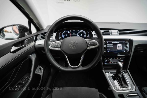 Black Volkswagen Passat 2023 in Tallinn, with an engine capacity of 2.00 L and mileage of 87 thousand km for 24900 €, photo 8 on AUTOMOTO.COM.LV