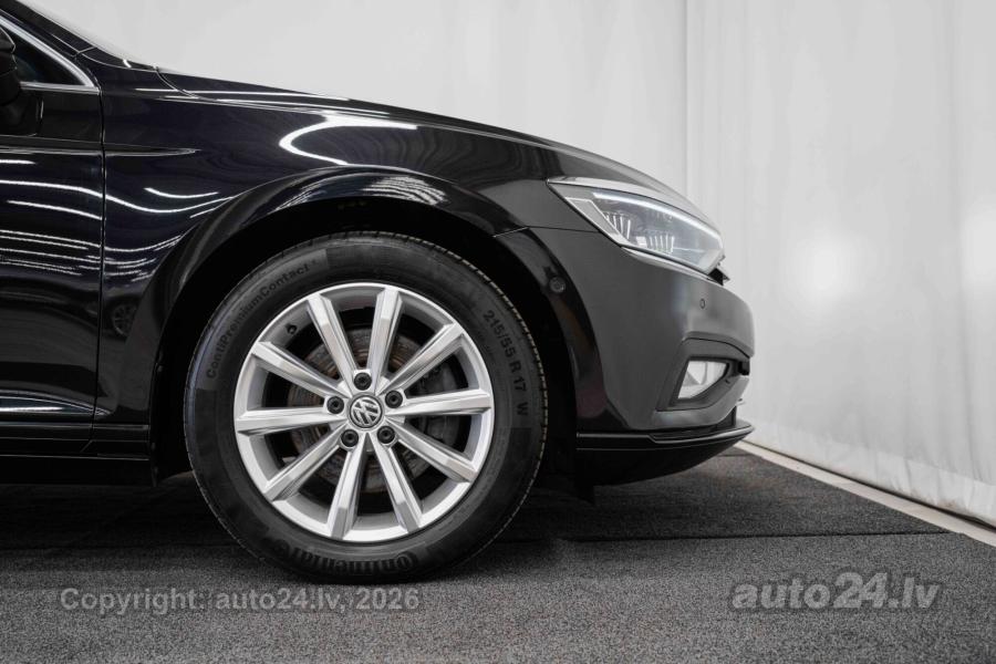 Melns Volkswagen Passat 2023 Tallina, ar dzinēja tilpumu 2.00 L un nobraukumu 143 tūkst. km par 23500 €, foto 17 vietnē AUTOMOTO.COM.LV