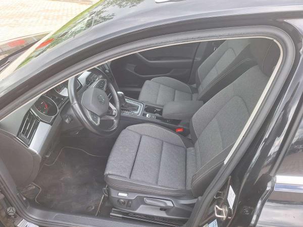 Black Volkswagen Passat 2023 in Taurage, with an engine capacity of 1.97 L and mileage of 300 thousand km for 12300 €, photo 7 on AUTOMOTO.COM.LV