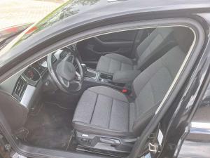 Black Volkswagen Passat 2023 in Taurage, with an engine capacity of 1.97 L and mileage of 300 thousand km for 12300 €, photo 8 on AUTOMOTO.COM.LV