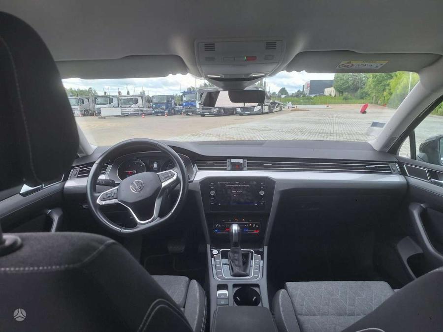 Black Volkswagen Passat 2023 in Taurage, with an engine capacity of 1.97 L and mileage of 300 thousand km for 12300 €, photo 9 on AUTOMOTO.COM.LV