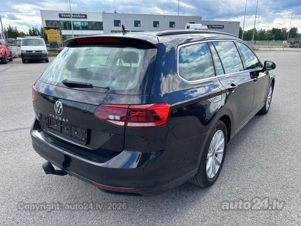 Black Volkswagen Passat 2023 in Tartu, with an engine capacity of 1.50 L and mileage of 131 thousand km for 19990 €, photo 4 on AUTOMOTO.COM.LV